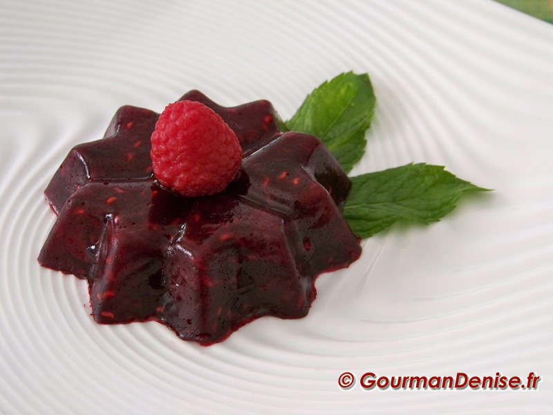 Gelée de fruits rouges au vin et aux épices douces