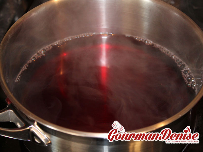 Gelée de vin au cassis et à la crème de cassis | GourmanDenise