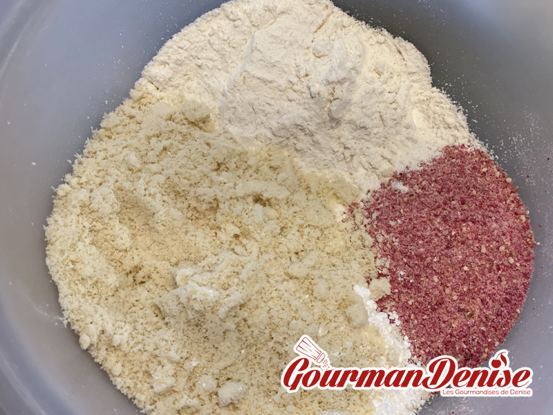 Mini-Financiers aux pralines roses | GourmanDenise