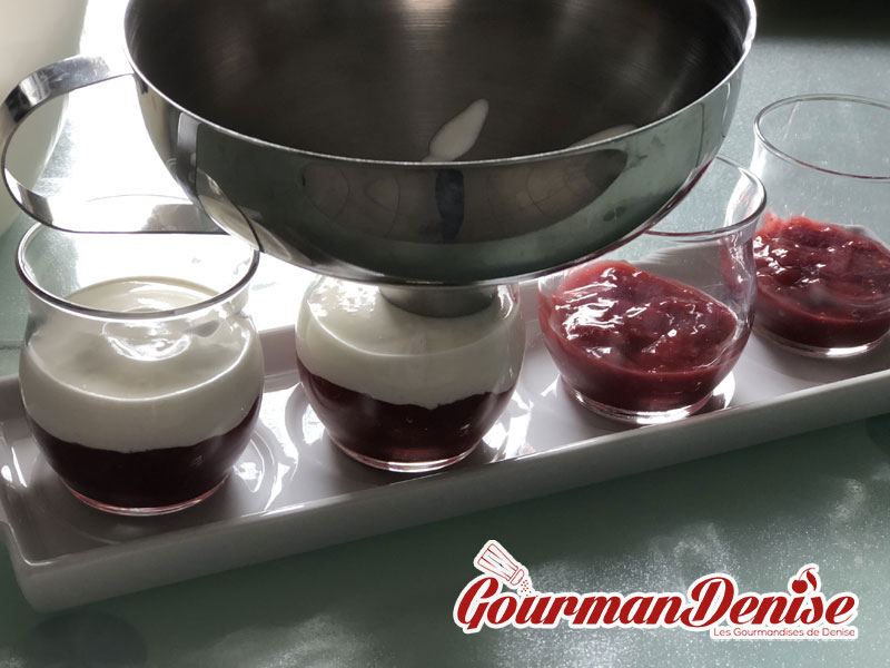 Verrines fruits rouges et granola | GourmanDenise